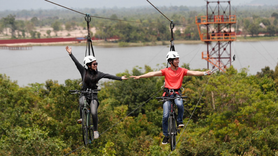 ថៅកែស្រីវ័យ២៣ឆ្នាំ ត្រាវកុដិ Sky Bike ប្រាប់ ពី គម្រោង សេវាកម្ម ...