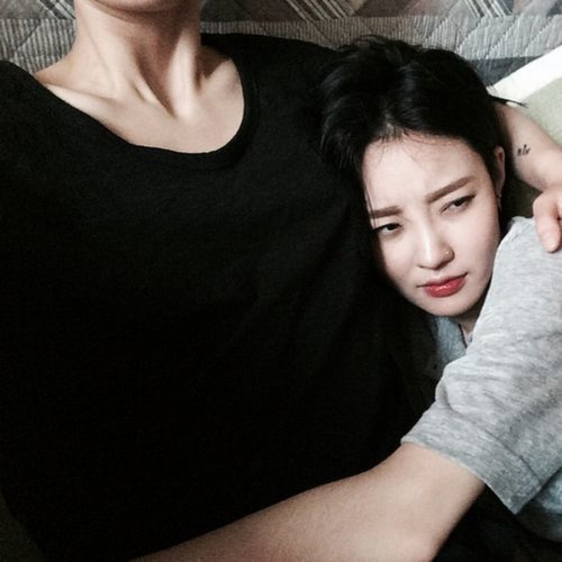 ចង់ ថត រូបគូតែ ខ្ជិល ចេញ មុខ សាក ស្ទីល ទាំង នេះ ក៏ Sweet Sweet មិន ធម្មតា ដែរ - TNAOT