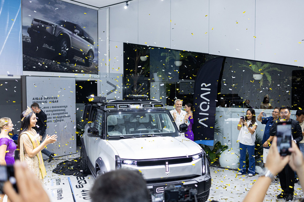 AIQAR Cambodia បាន រៀបចំ ពិធីសម្ពោធ Showroom និង បង្ហាញចេញ រថយន្ត ...